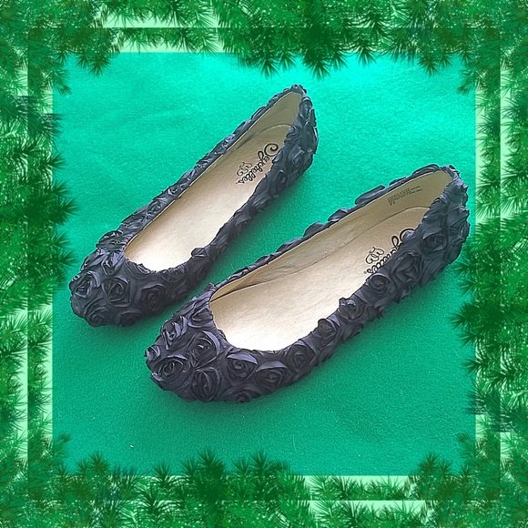 Seychelles | Shoes | Seychelles Black Rosette Ballet Flats Size 75 ...